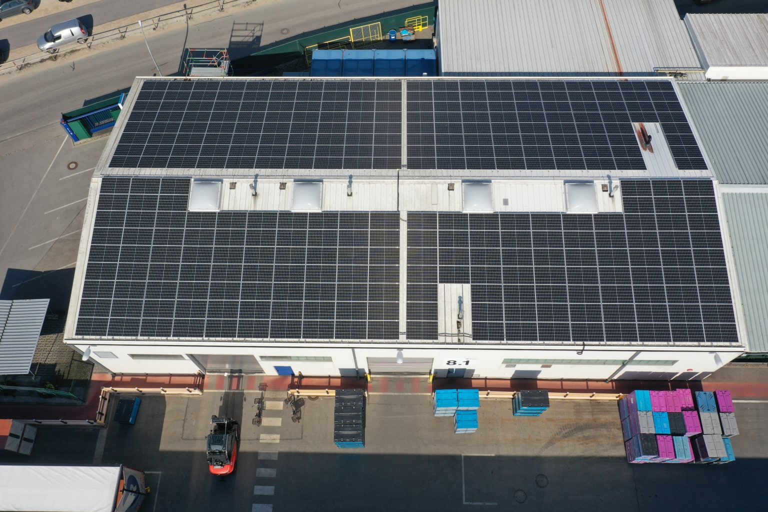 Buy commercial solar systems | CUBE CONCEPTS