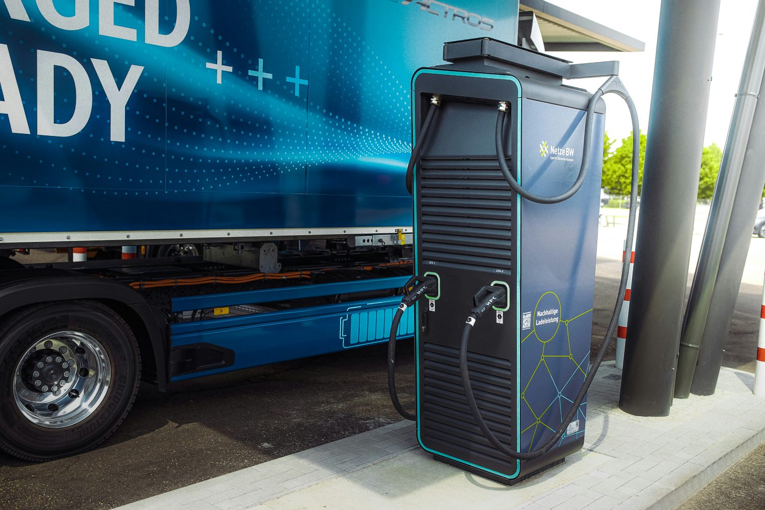Depot store - e-mobility for commercial vehicles | CUBE CONCEPTS